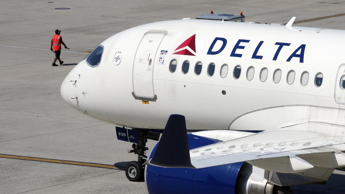 Delta Air Lines, caos dopo il crash informatico: oltre 6 mila voli ...