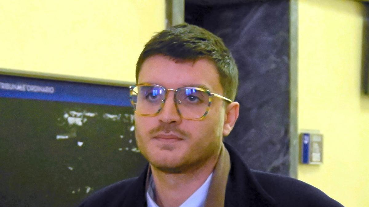 Caffo, il filosofo condannato a 4 anni per violenza sulla ex, le ...