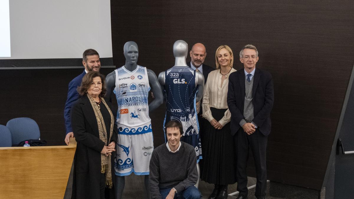 Eterna Neapolis, per i 2500 anni della città nuotata celebrativa e ...