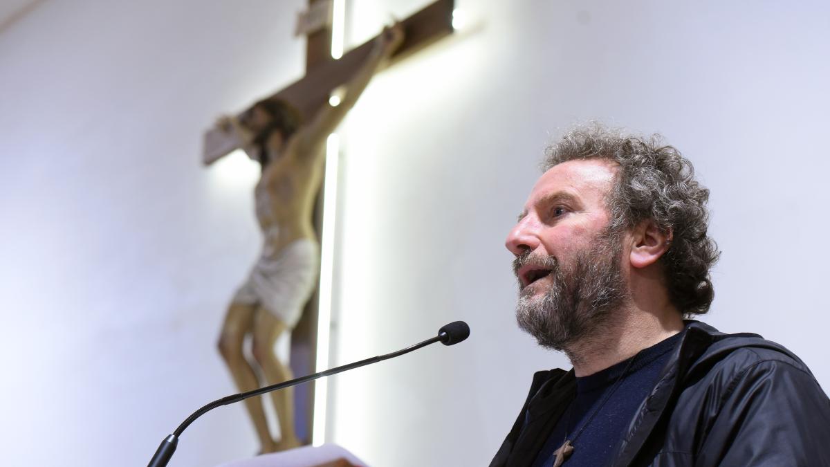 Don Angelo Cassano, il prete antimafia lascia San Sabino dopo 22 anni ...