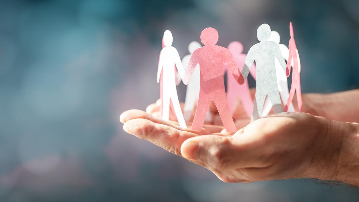 Kinkeeper: chi sono e qual è il loro ruolo? Tengono unita la famiglia ...