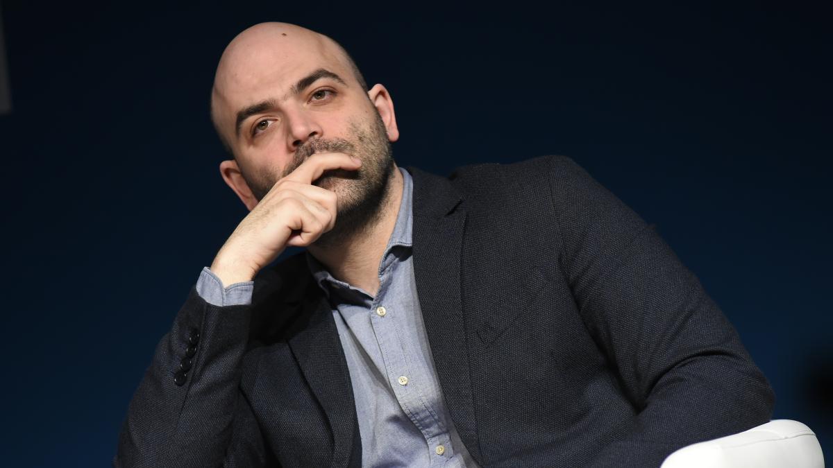 Roberto Saviano sul crollo in via Vitellia a Roma: «Che strazio le ...