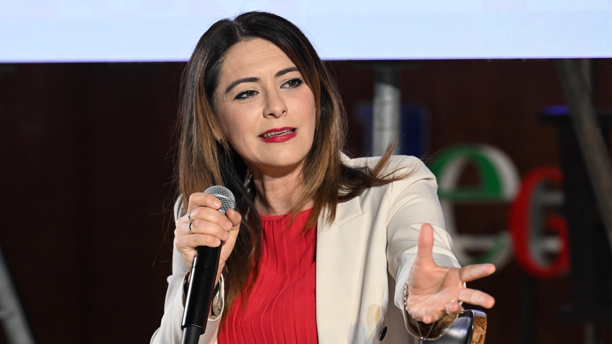 L'insulto a Pina Picierno dal giornalista russo amico di Putin: «La sua ...