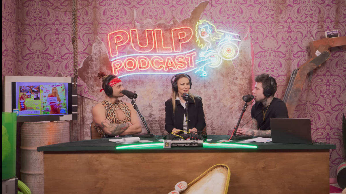 Eva Henger si confessa a Fedez: «Feci la comparsa in un film con ...