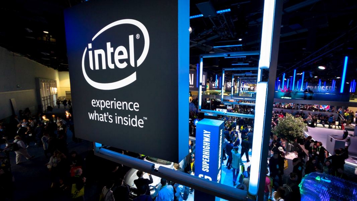 Intel, il governo Usa compra il 10% per 8,9 miliardi. Trump: «Un grande ...