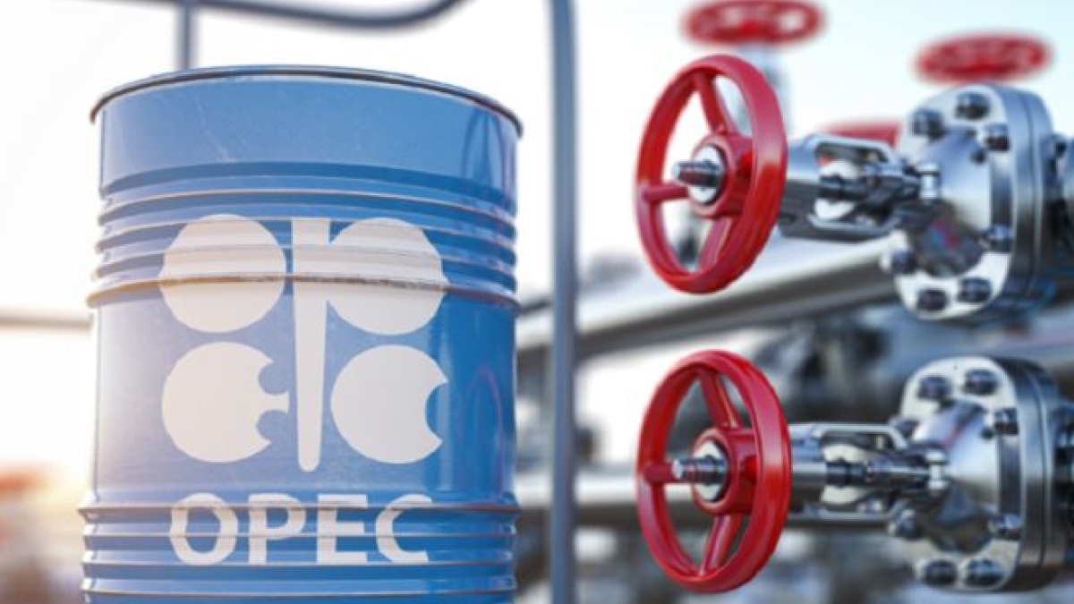 Petrolio, quotazioni sotto i 60 dollari al barile (minimo dal 2021): ma ...