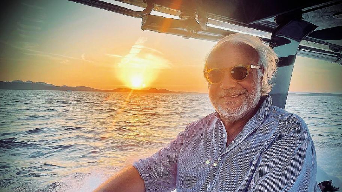 Jerry Calà: «I giovani? Escono in gruppi chiusi, tornano alle 6. Non ...