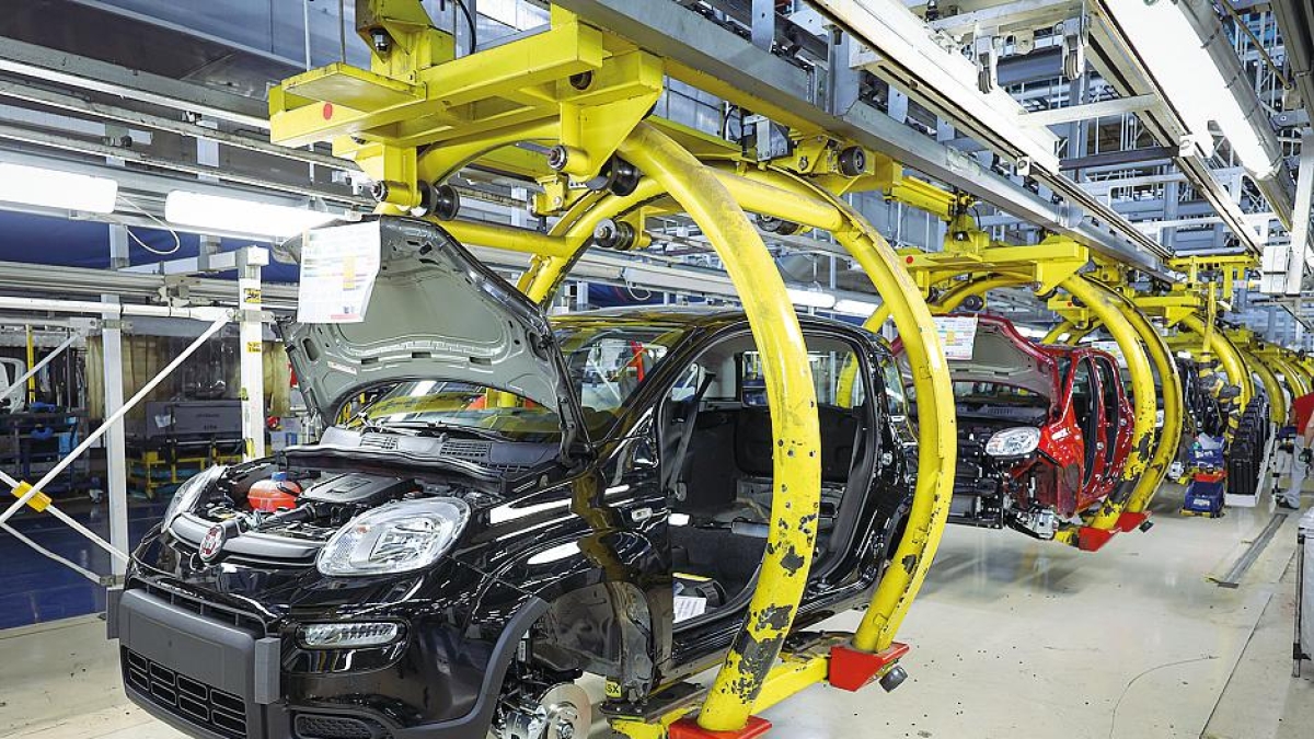 Stellantis agli operai di Pomigliano: chi vuole andare a lavorare in ...