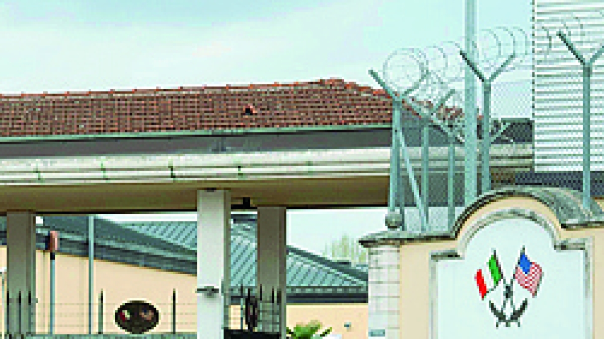 Shutdown finito (per ora): stipendi pagati agli italiani | Corriere.it