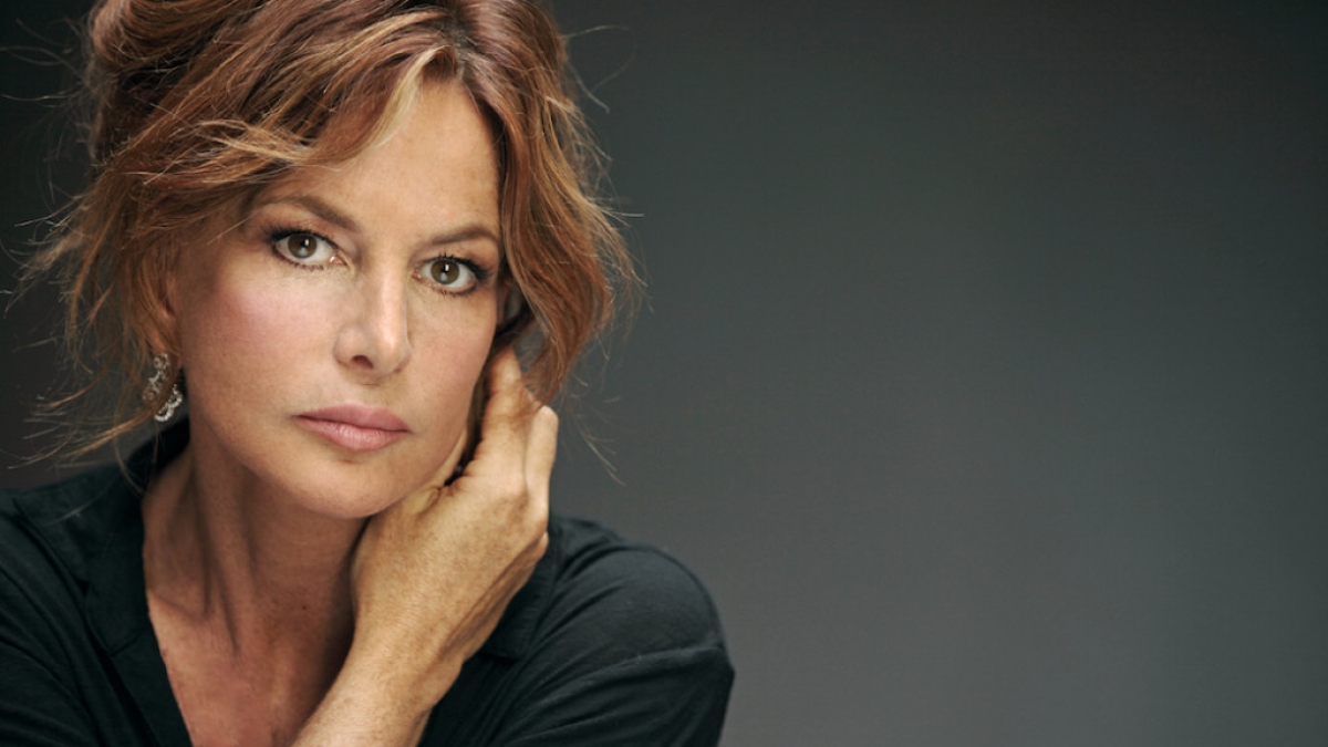 Giuliana De Sio: «In 40 anni di psicoanalisi non ho capito nulla. Invecchio, recitare ora è ...