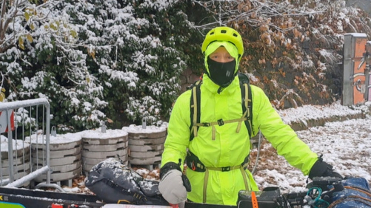 Odissea sotto la bufera di neve per arrivare in Austria in bici: l ...
