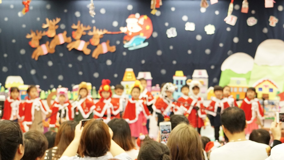 Reggio Emilia, denuncia della Lega: «La scuola cancella la parola Gesù ...