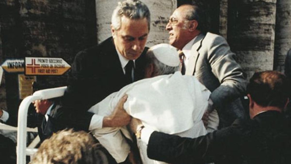 Angelo Gugel, morto a 90 anni l'aiutante di tre Papi: fu accanto a ...