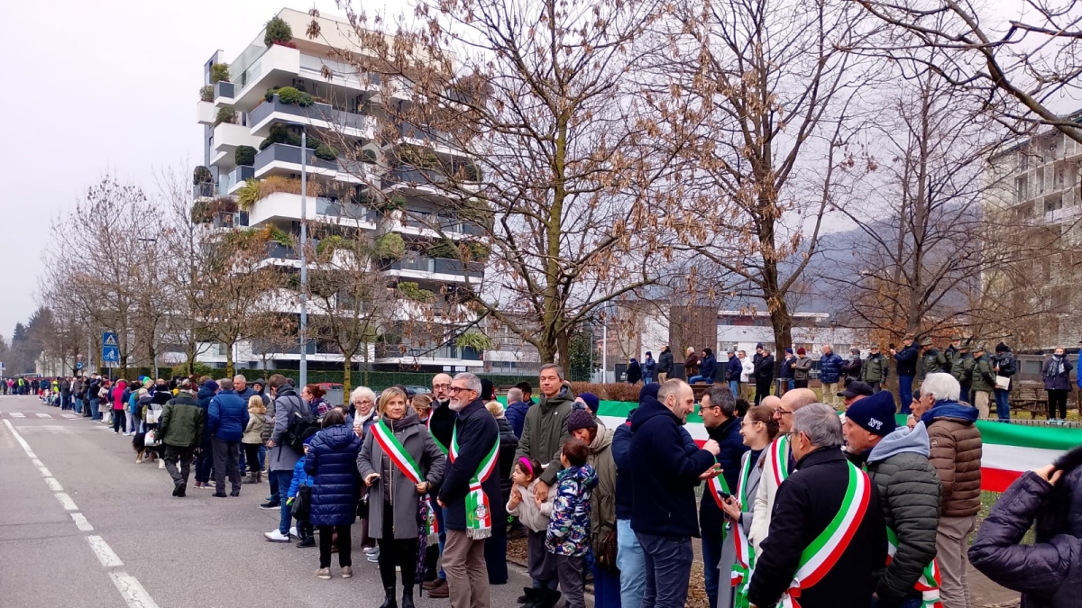 Nembro, il passaggio della fiaccola olimpica | Corriere.it