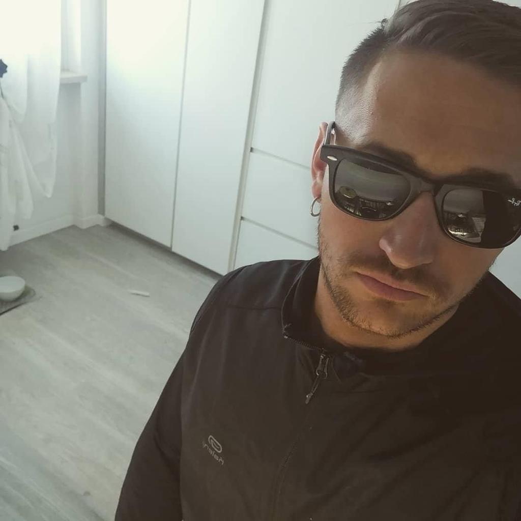 Matteo Stella trovato morto in casa dalla madre consigliera comunale di ...