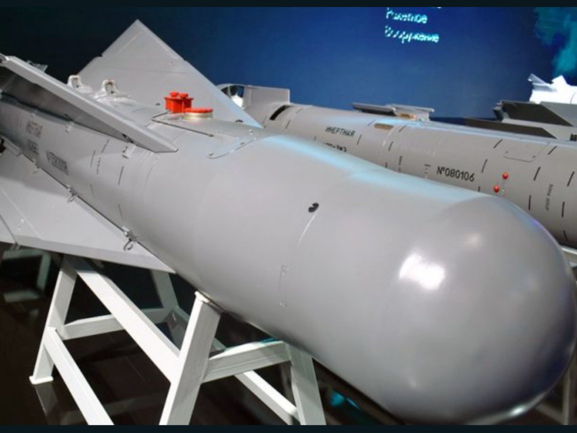 Superbomba russa, cos'è l'ordigno planante Upab-1500B usato contro l ...