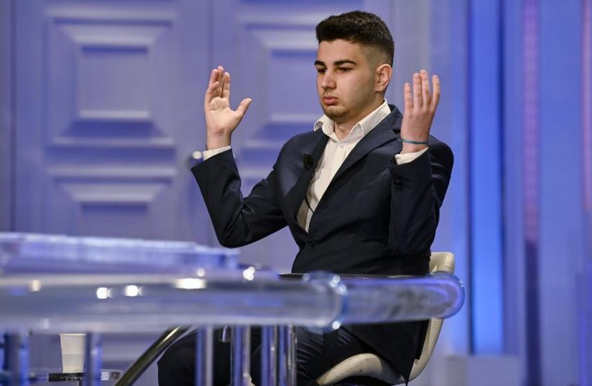 Storia di Alex Pompa, che uccise il padre per difendere la madre e ora ...