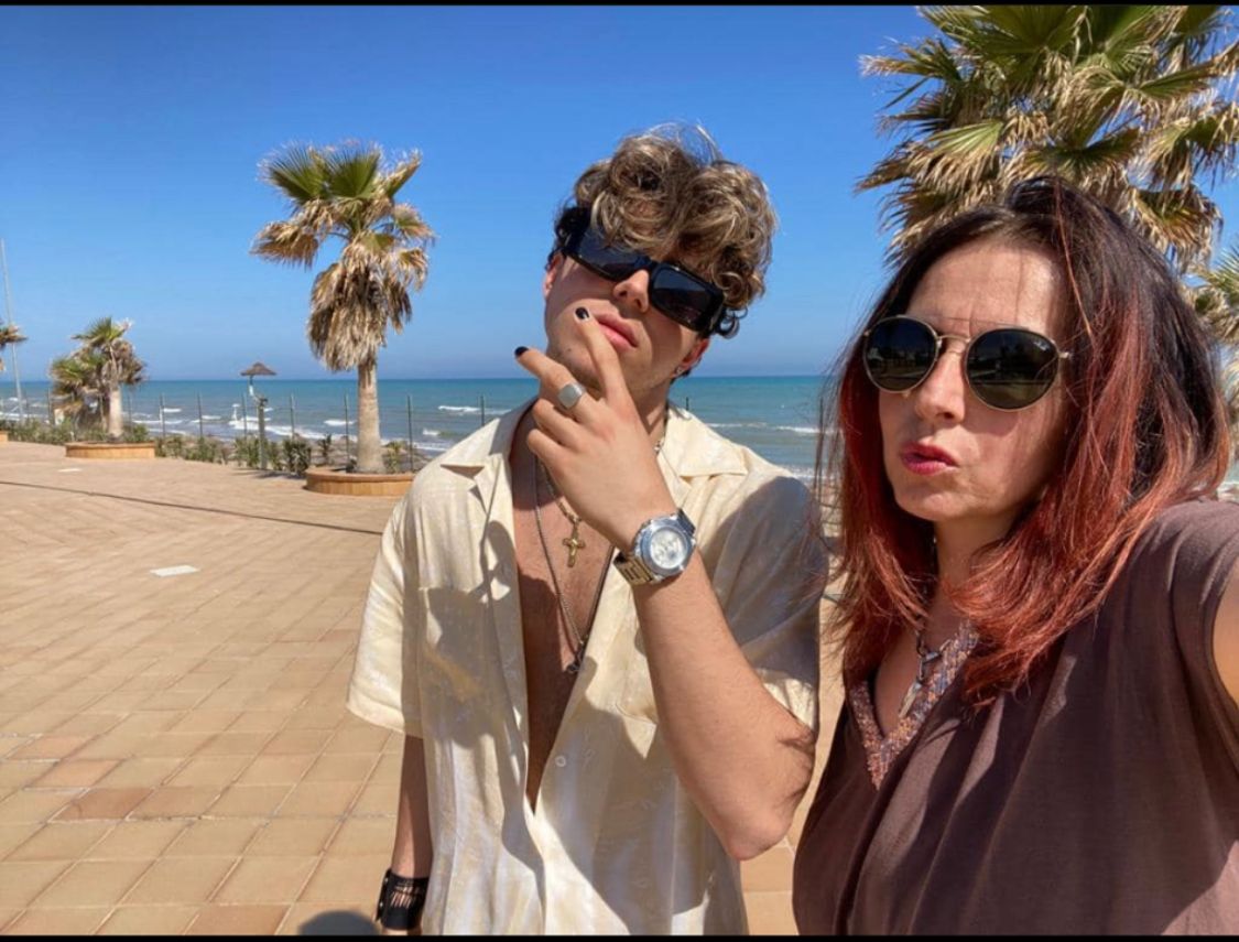 Mattia Zenzola trionfa ad Amici, la commozione della madre: «Maria ...