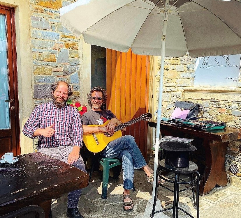 Scomparso da Colle Brianza Ivan «Magoo» Sirtori, lo psicologo e artista che ama i boschi ...