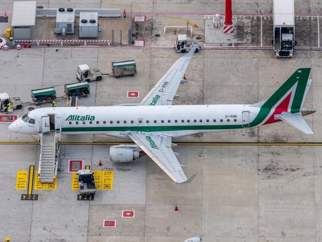 Crac Alitalia, l’accordo Etihad-commissari: a Roma versati centinaia di ...