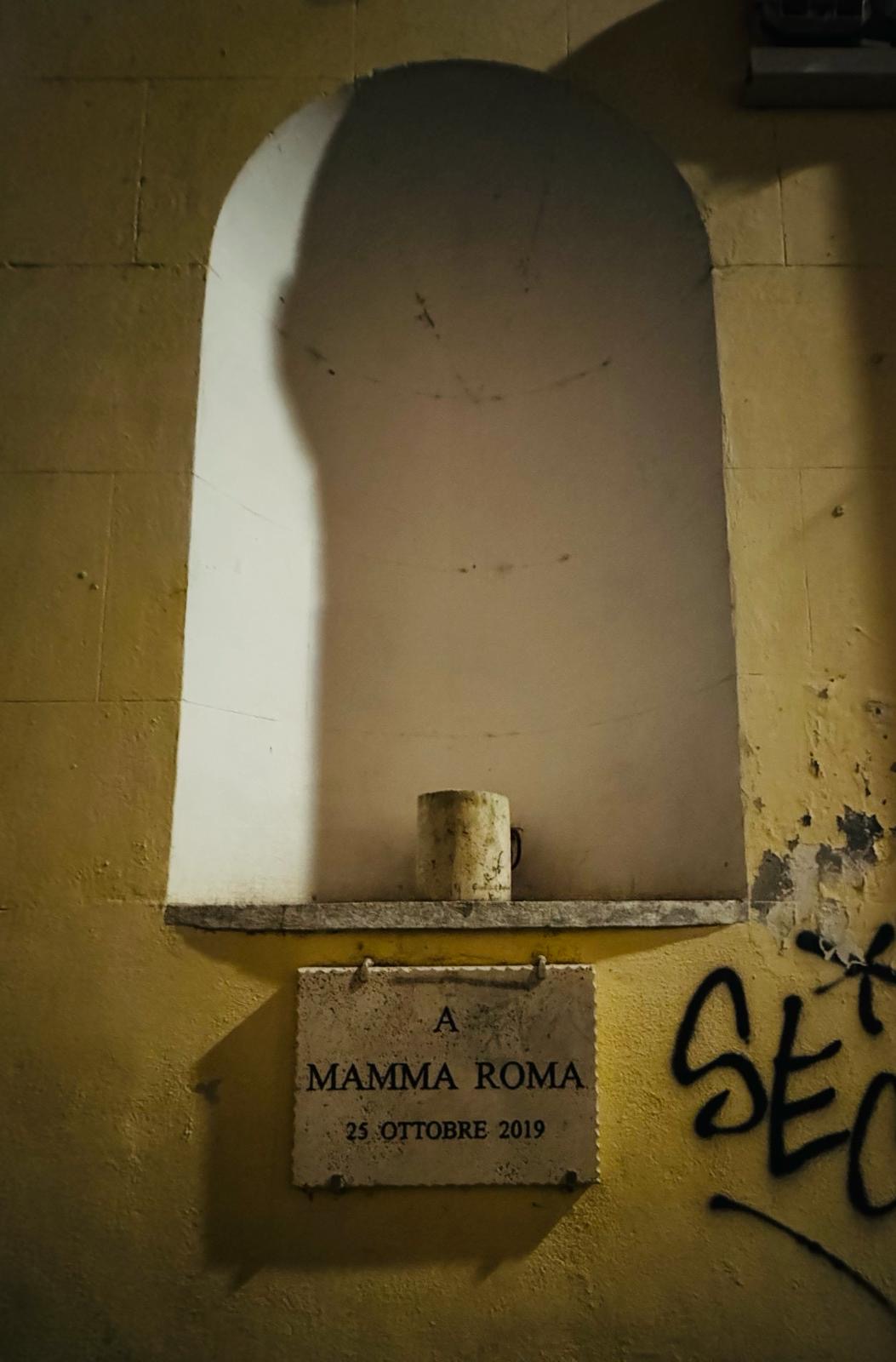 Anna Magnani: rubato e abbandonato a Trastevere il busto di «Nannarella ...