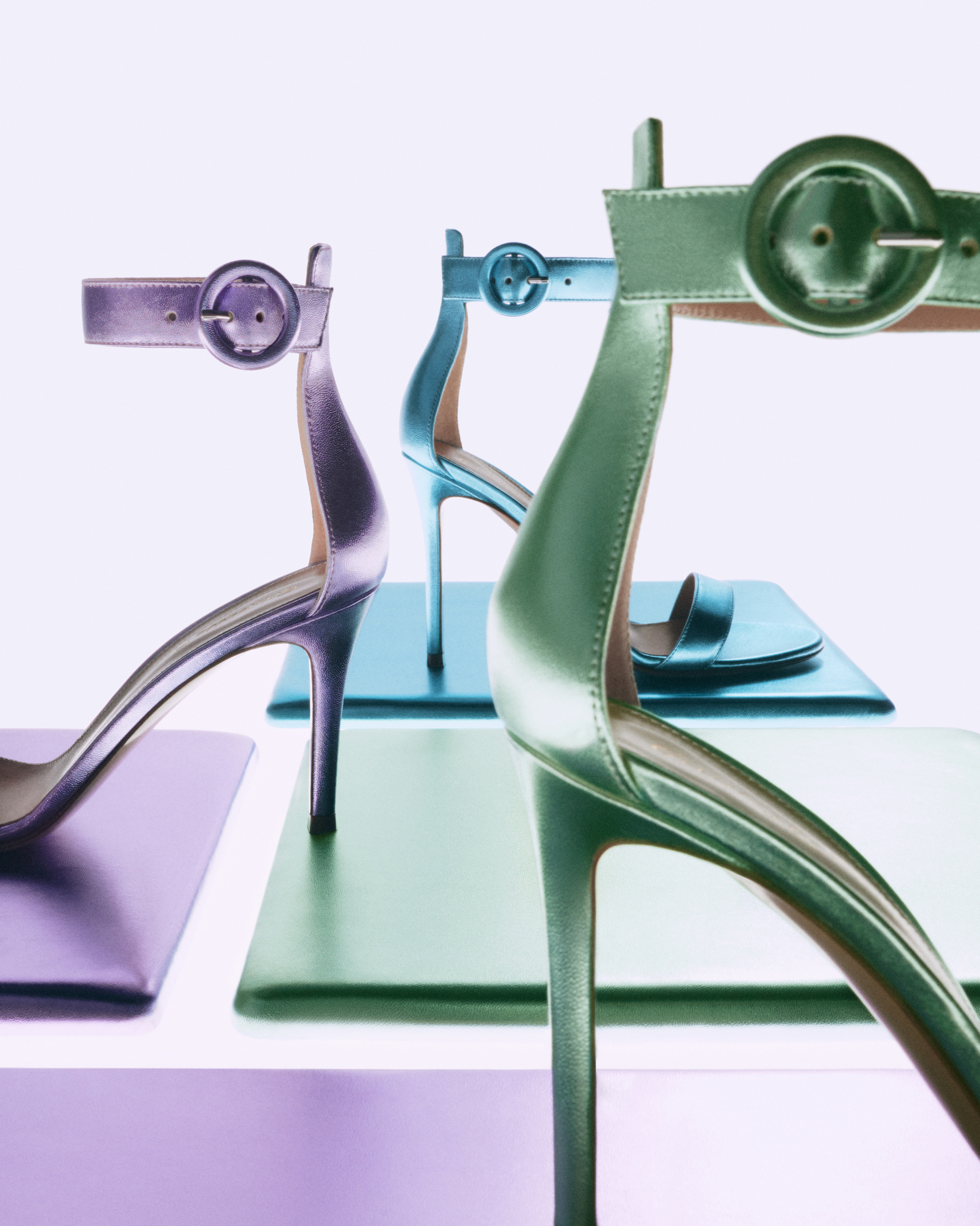 Portofino, il sandalo da dieci anni sul red carpet, da Kendal Jenner a ...