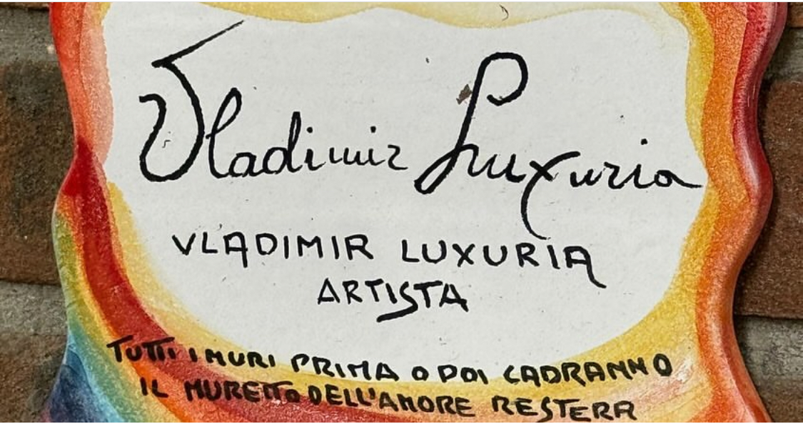 La firma di Vladimir Luxuria sul Muretto di Alassio: «Contenta di ...