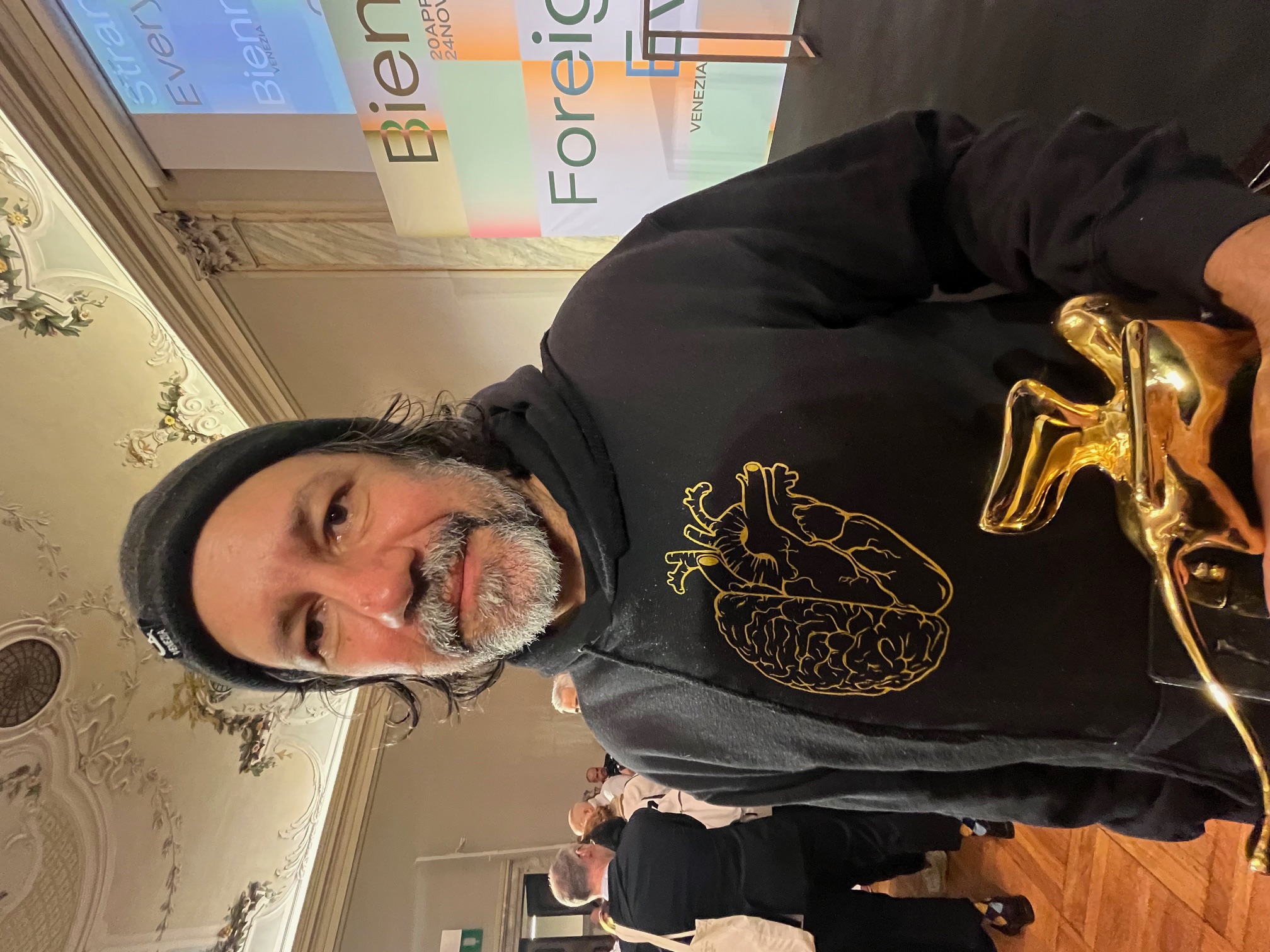 Biennale di Venezia: gli aborigeni ricoperti d'oro. La rivincita con ...