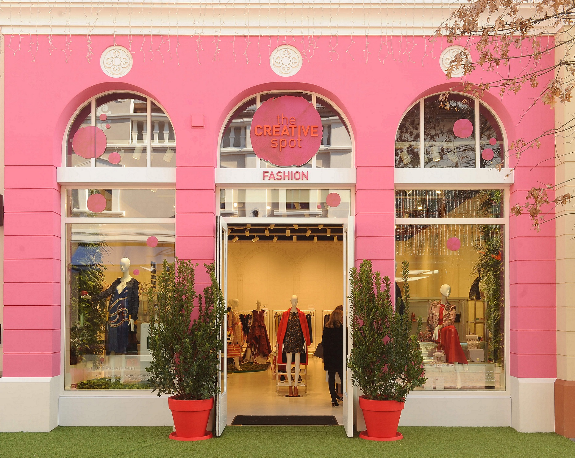 Designer emergenti: The Creative Spot il progetto dove il futuro di moda e design parlano di ...