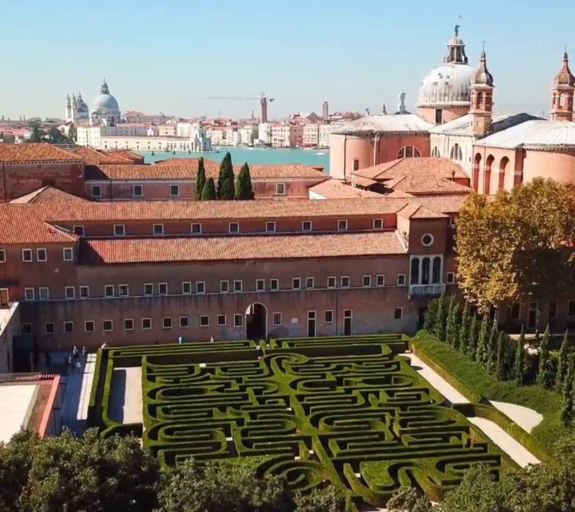 Borges, il veggente cieco che raccontava i suoi labirinti. E a cui Papa ...