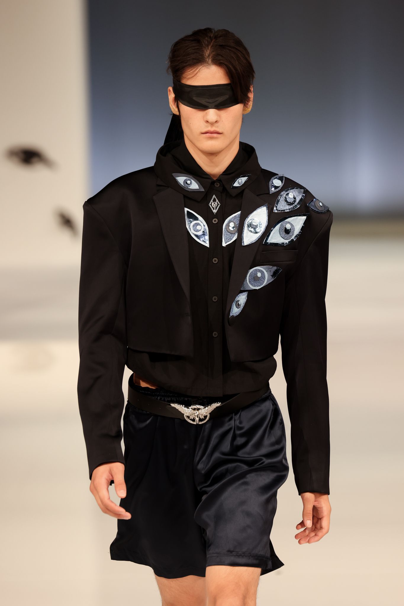 Angelo Cruciani, Yezael e la sfilata "Invisibile": «Tutto ciò che è ...