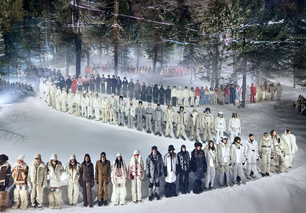 F1, siglato il super contratto con Lvmh: addio Rolex, arrivano Moët ...