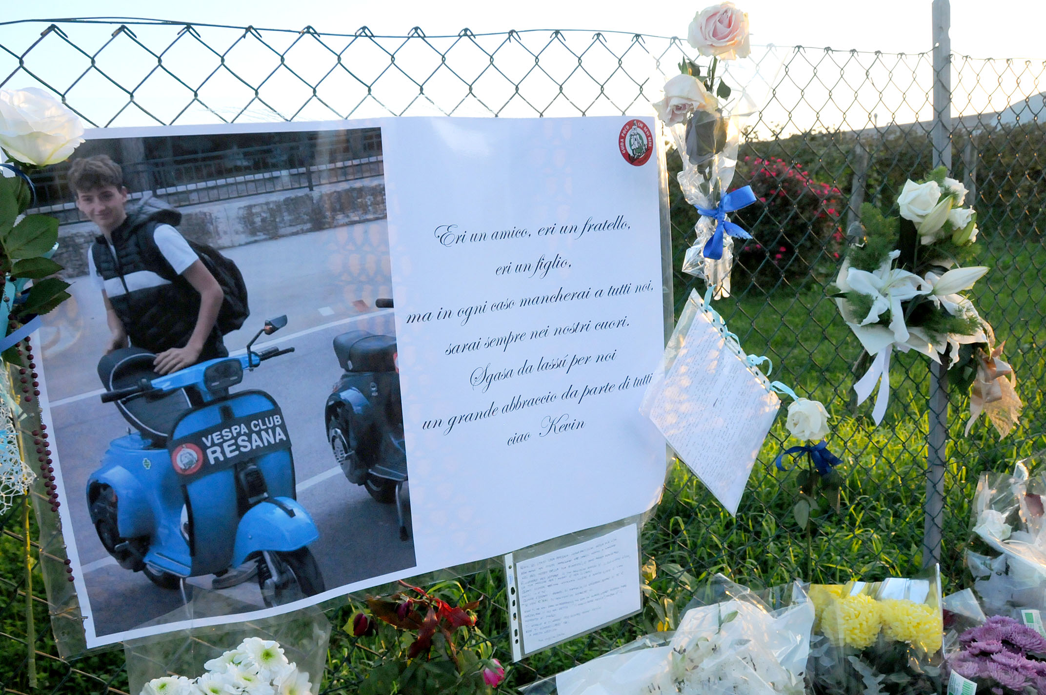 Nonno Gino balla la techno al funerale del nipote Kevin Gentilin, morto ...