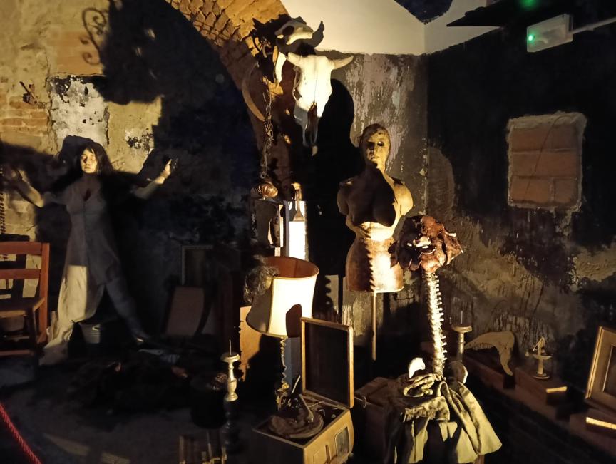 Viaggio horror nel museo dei serial killer con vista su Santa Croce a ...