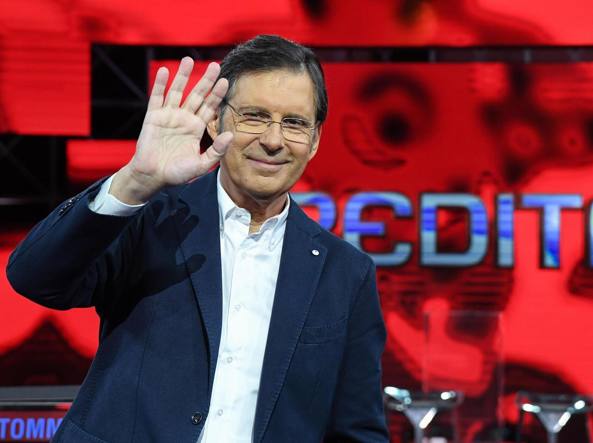 Fabrizio Frizzi avrebbe 67 anni: la famiglia, il matrimonio (finito ...