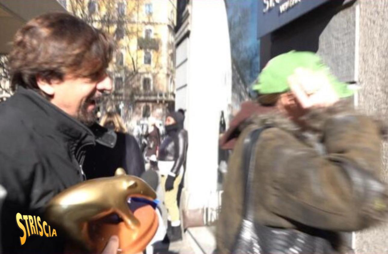 Angelica Montini, Valerio Staffelli e la consegna del Tapiro d'Oro alla ...