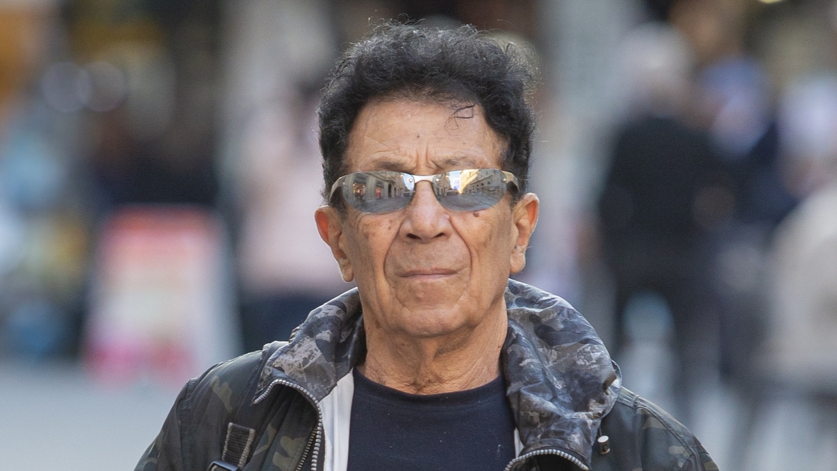 Edoardo Bennato: gli inizi con i suoi fratelli, fu il primo italiano a ...