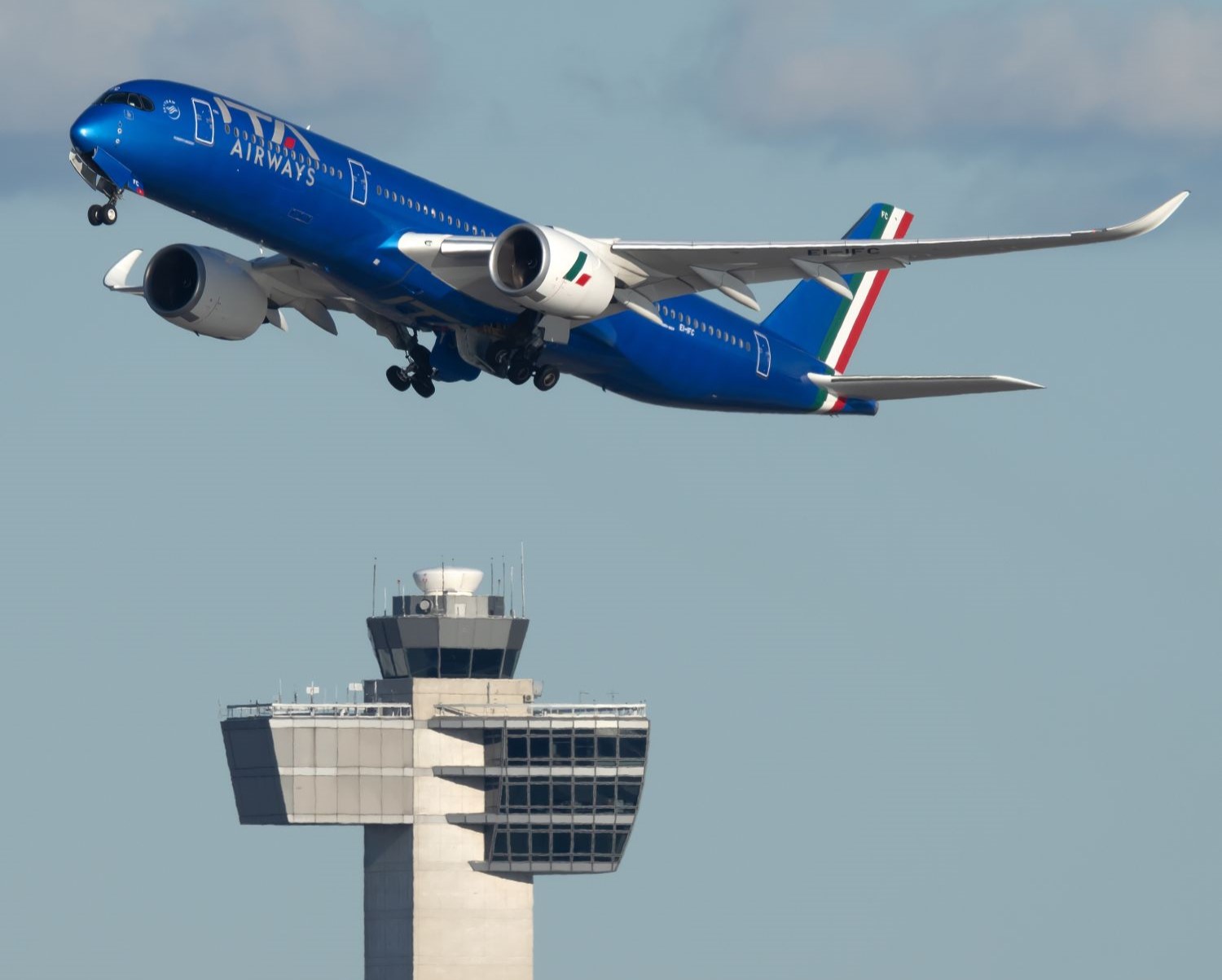 European airlines hit with €13 billion blow from geopolitical turmoil ...