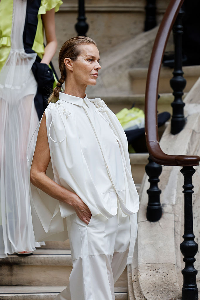 Parigi Fashion Week: Naomi e Herzigova in passerella da Sacai, Demi Lovato in prima fila da ...