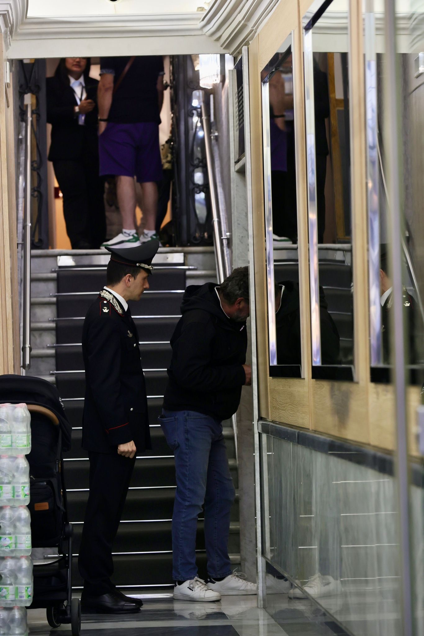 Roma, sfrattato l'Antico Caffè Greco che chiude per sempre. Per il ...