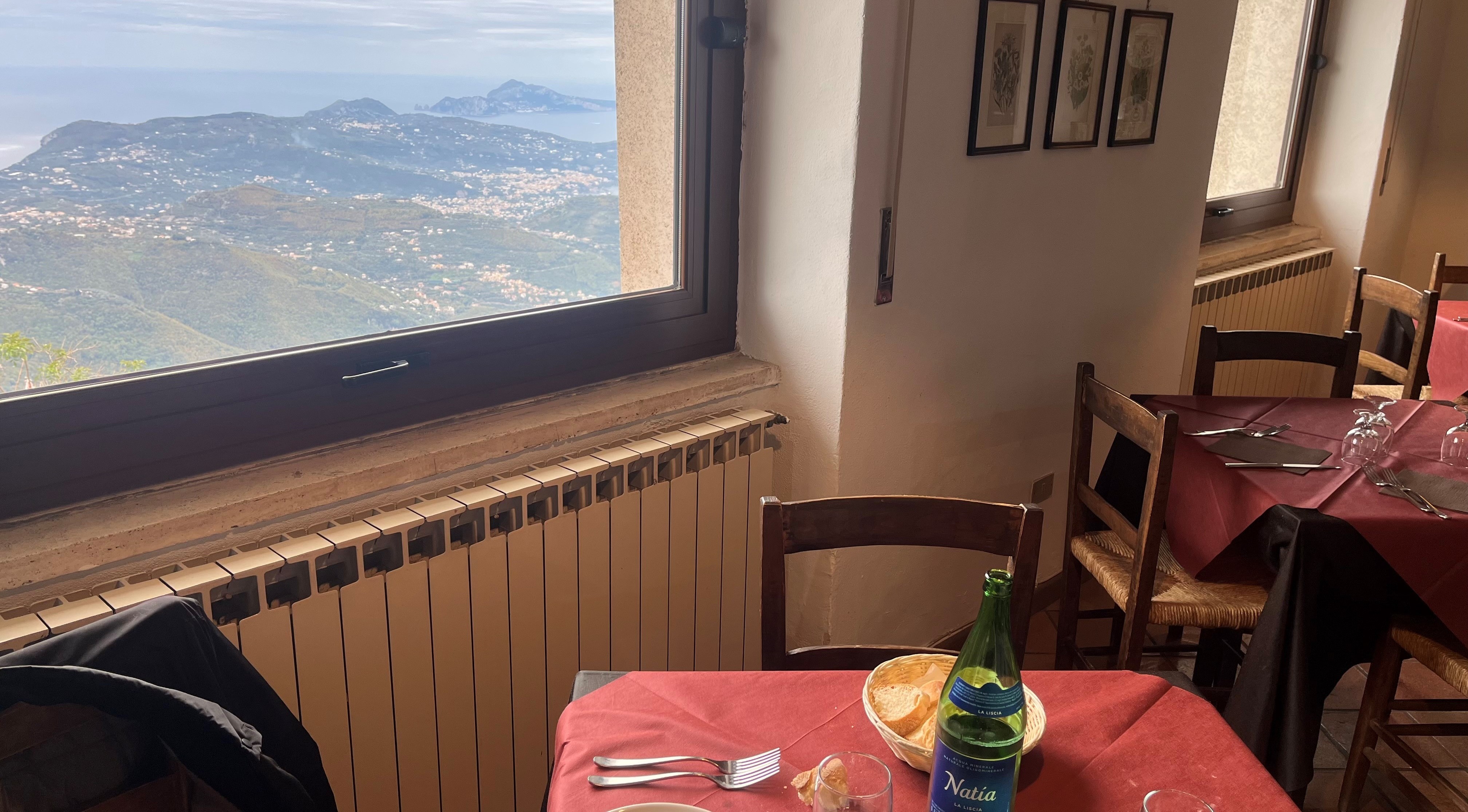 Sul monte Faito suggestioni alpestri. Al Sant'Angelo c'è la polenta ...