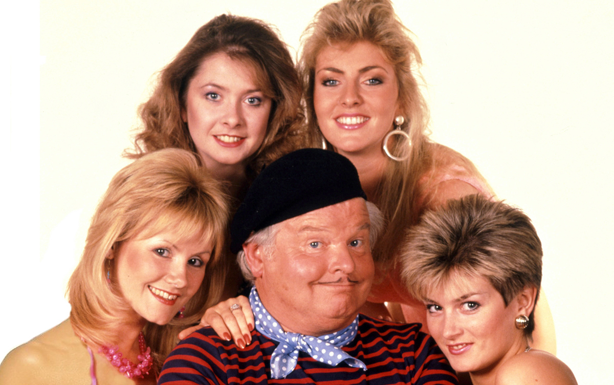 Benny Hill: le origini del nome d'arte, Michael Jackson era un suo fan ...